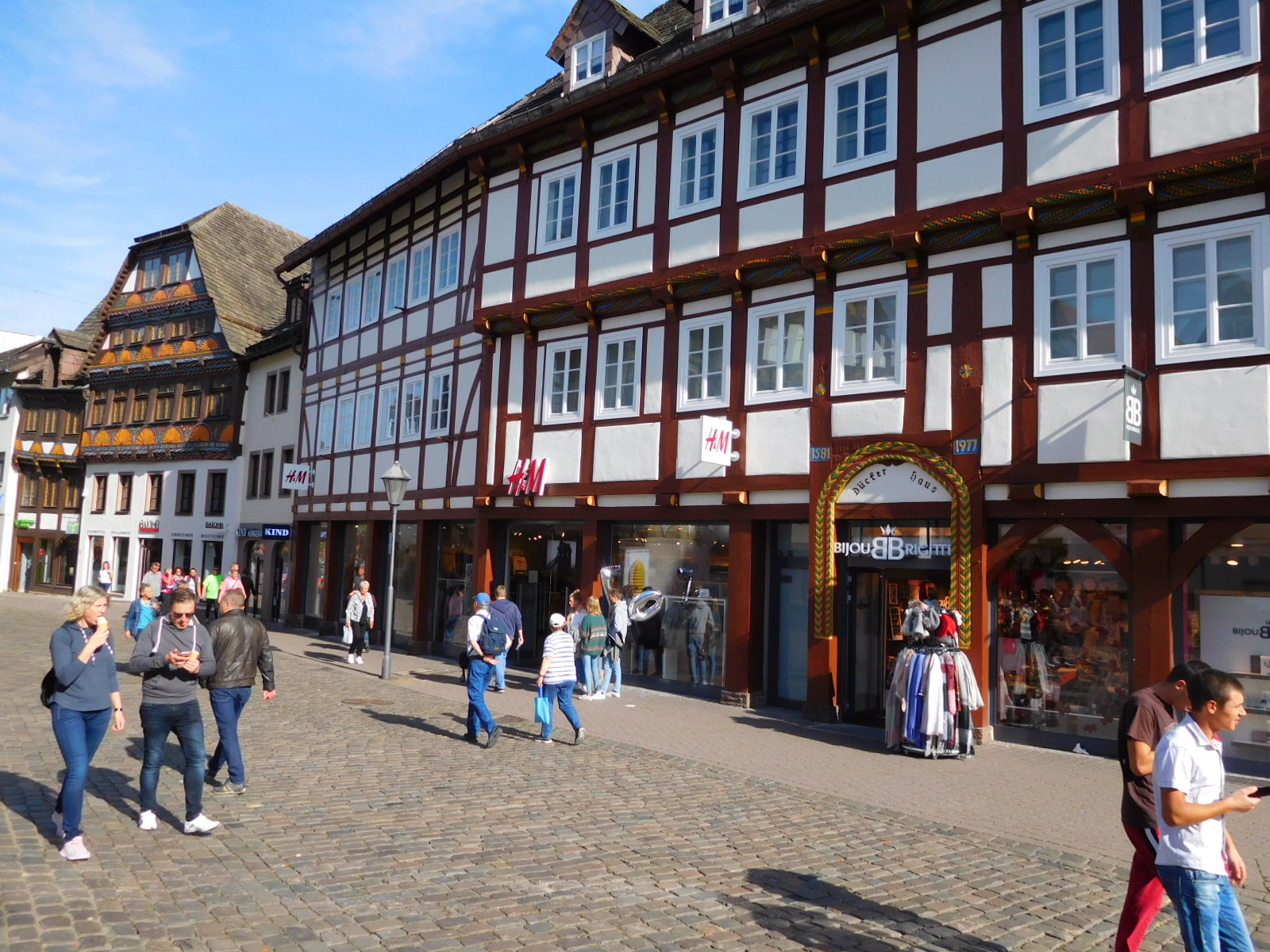 Höxters schöne Altstadt mit ihren vielen Fachwerkhäusern ...